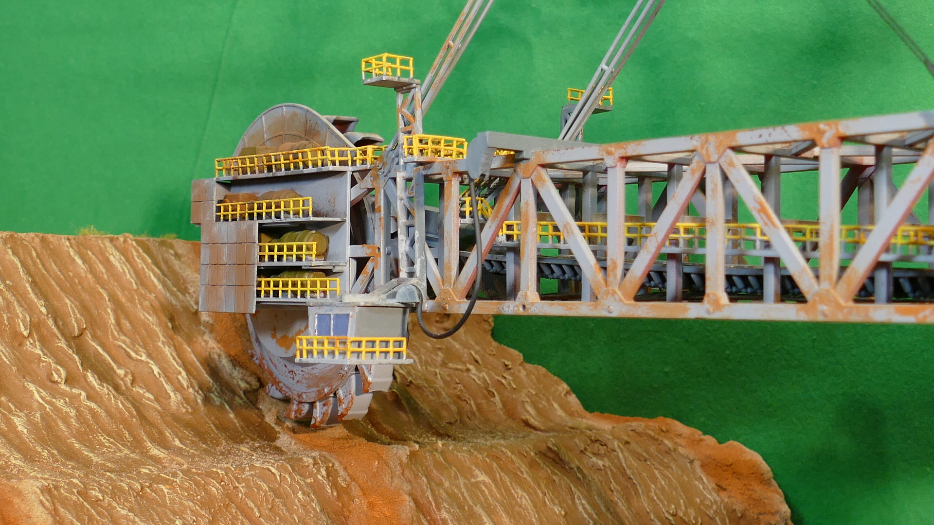 Frankfurter Plastik Modellbau Fan Club e.V. 1983 - Bagger 288