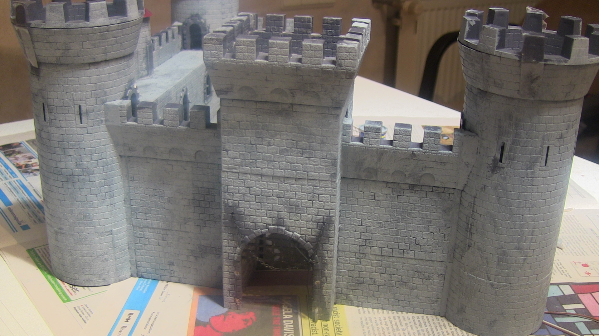 Frankfurter Plastik Modellbau Fan Club e.V. 1983 - The Royal Castle ...