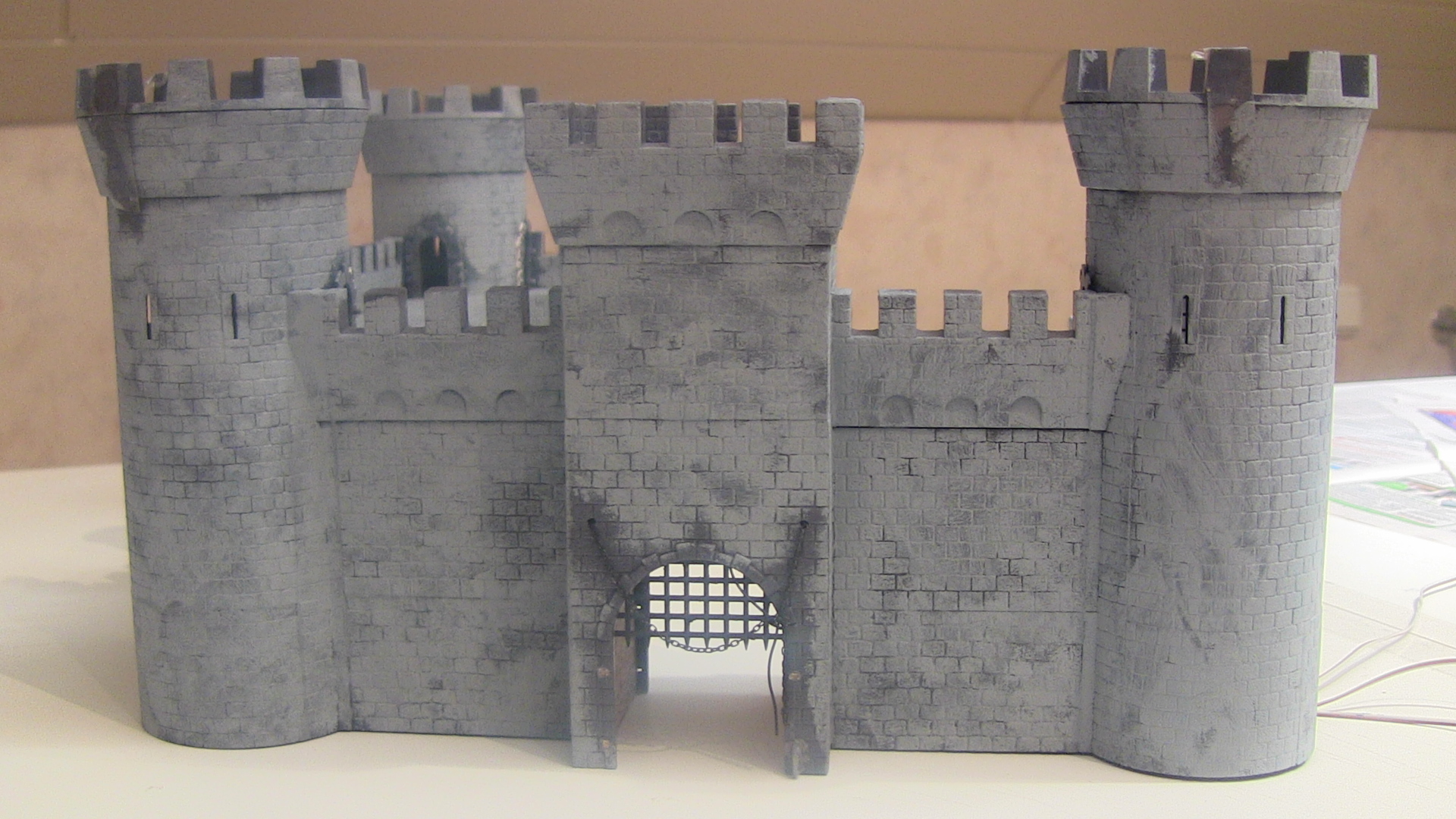 Frankfurter Plastik Modellbau Fan Club e.V. 1983 - The Royal Castle ...